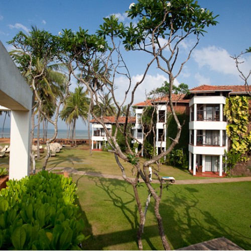 Club Hotel Dolphin Negombo